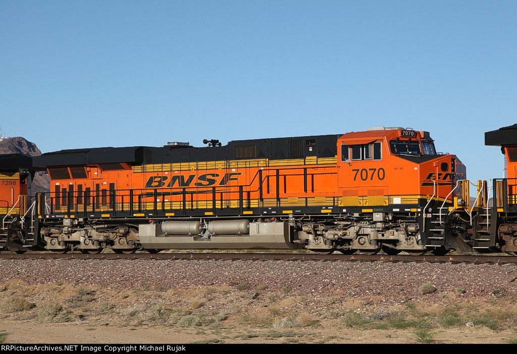 BNSF 7070